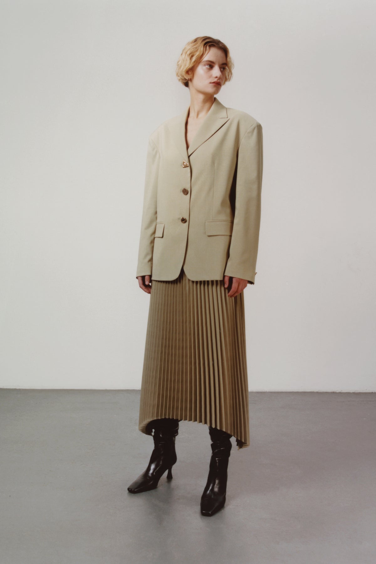 PF23 LOOKBOOK – REJINA PYO